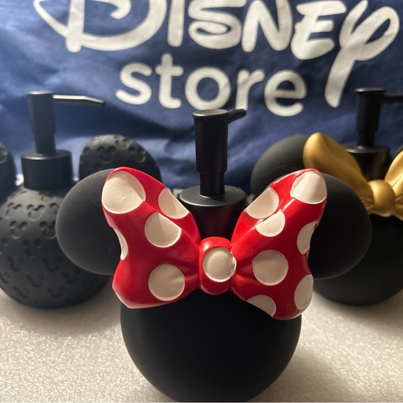 Disney | Bath | New Disney Mickey And Minnie Mouse Dispenser Bathroom ...